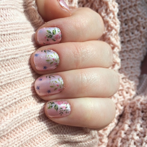 Color Street | Makeup | Color Street Nails Early Blooms Retired Set ...